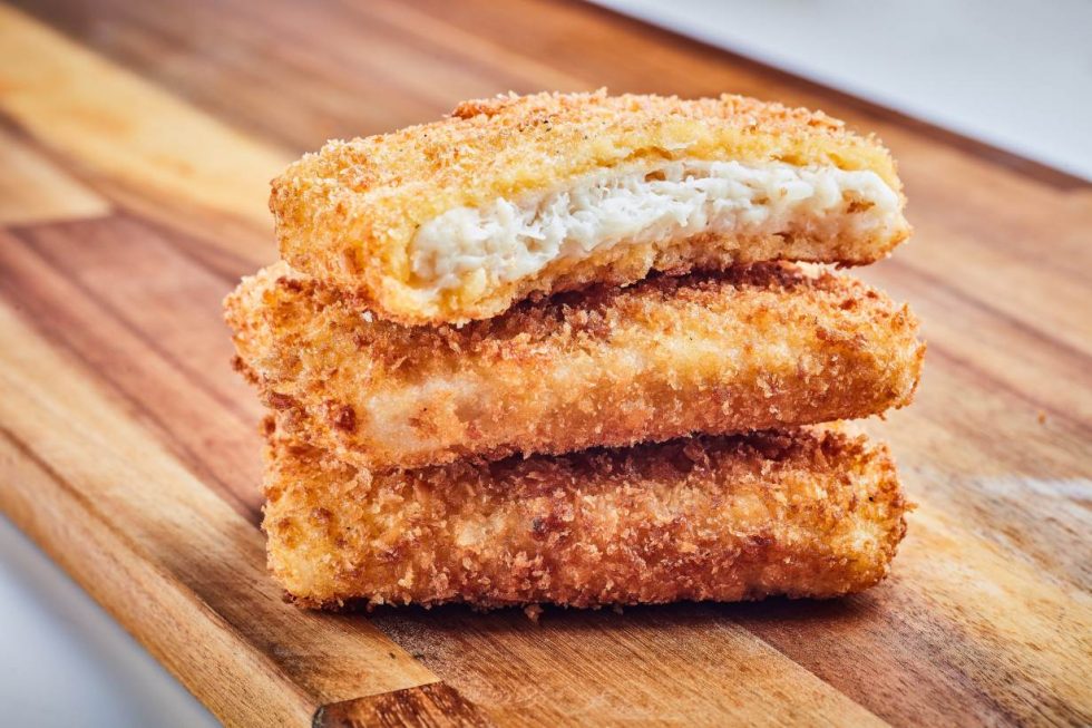 Hong Kong lab creates world's first cultured fish fillet - Animal ...