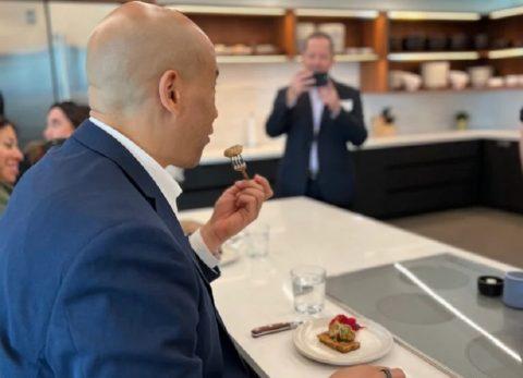 Senator Cory Booker visits Eat Just's headquarters to try cell-based ...